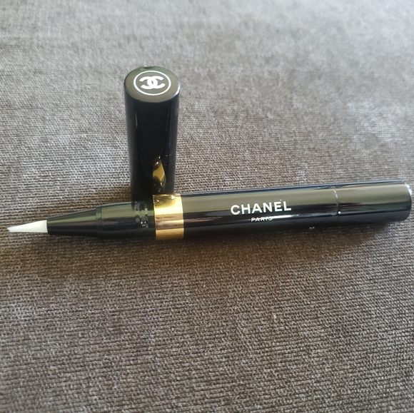 CHANEL | Makeup | Chanel Highlighter Face Pen | Poshmark